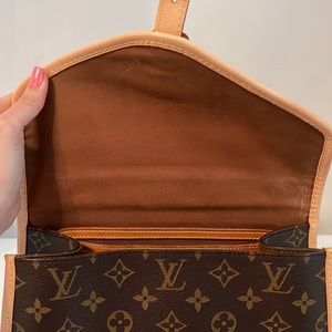 Louis Vuitton | Bags | Like New Condition Its A Discontinued Lv Bel Air ...
